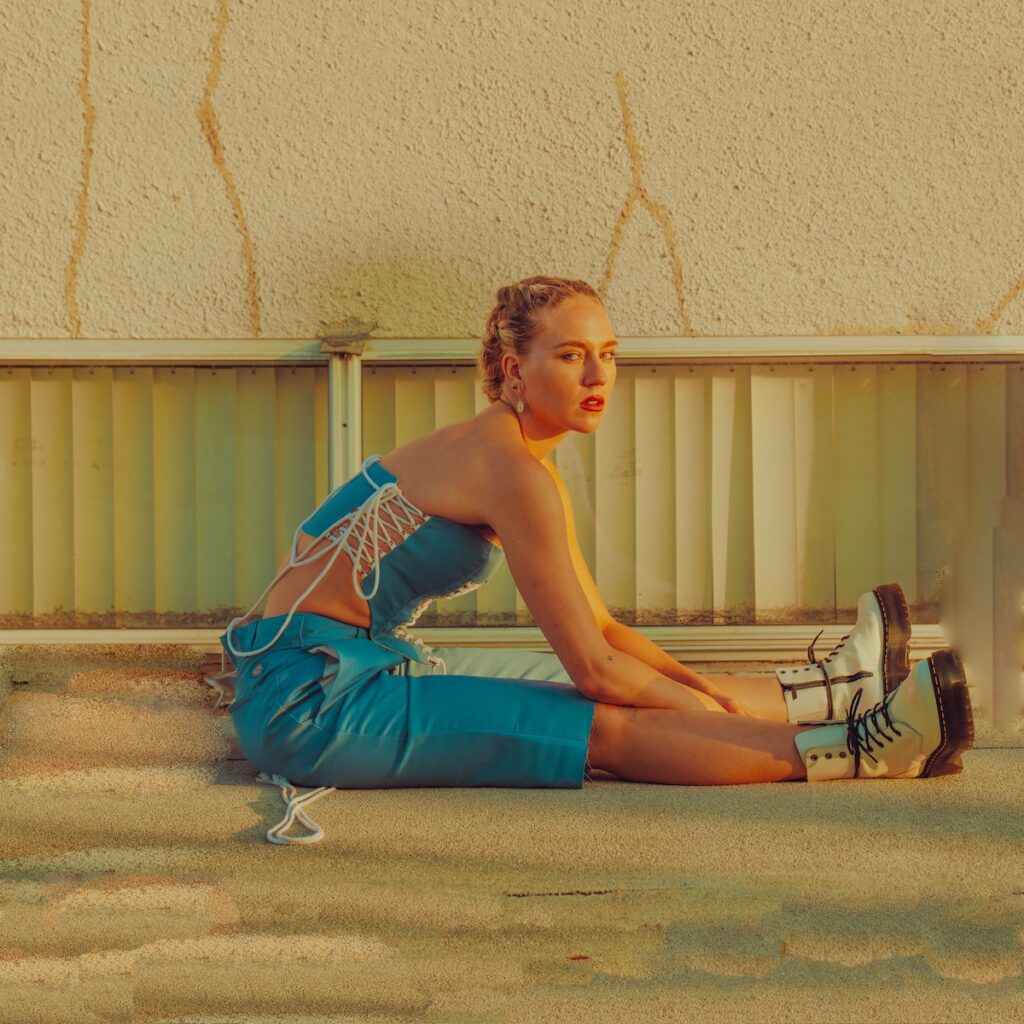 Kat Cunning’s “Bedroom Angel” Is a Seductive Serenade Sure to Send You ...