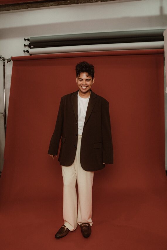 Tim Atlas Dives Headfirst into the Night With ‘Le Soir’ EP, a Cinematic ...