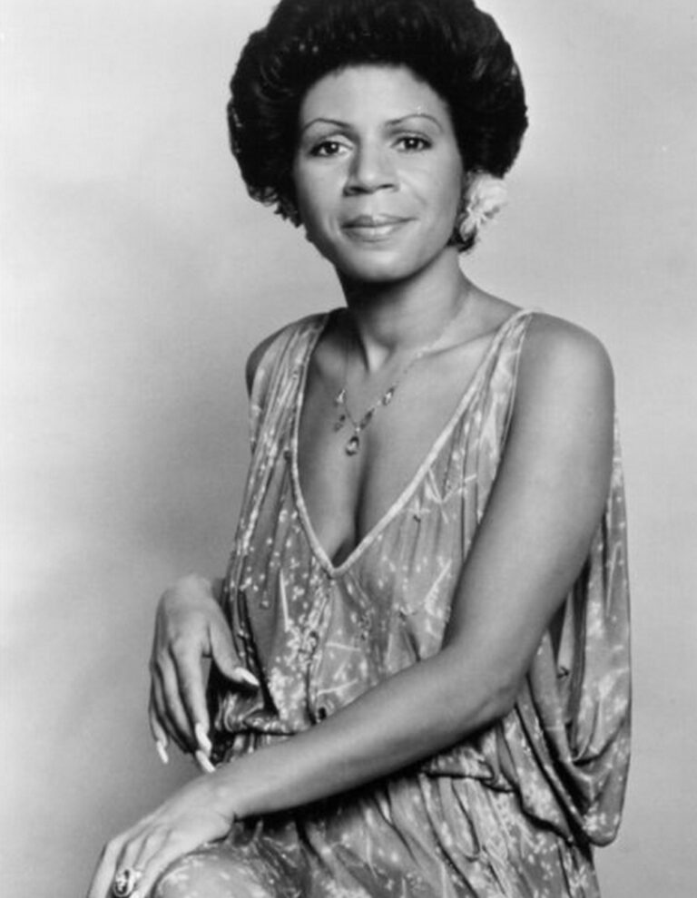 The Transcendent "Les Fleurs" Is Minnie Riperton's Hidden Gem - Atwood ...