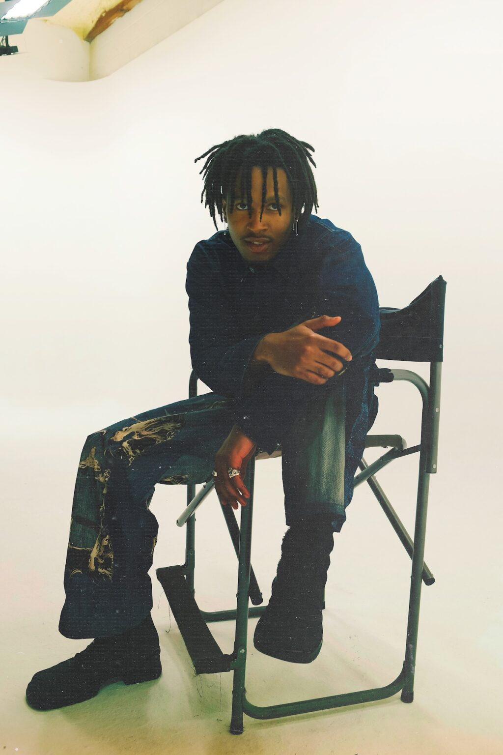 Interview: Asha Imuno Embraces the ‘PINS & NEEDLES’ of Life in His ...
