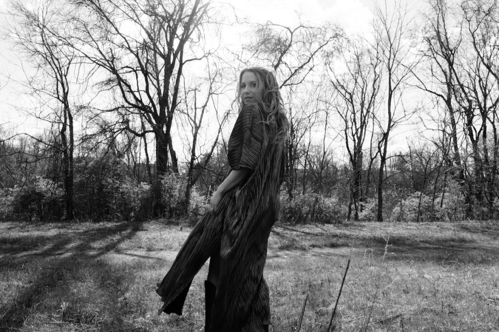 Girl Boss Caitlyn Smith Goes It Alone With “Static” - Atwood Magazine