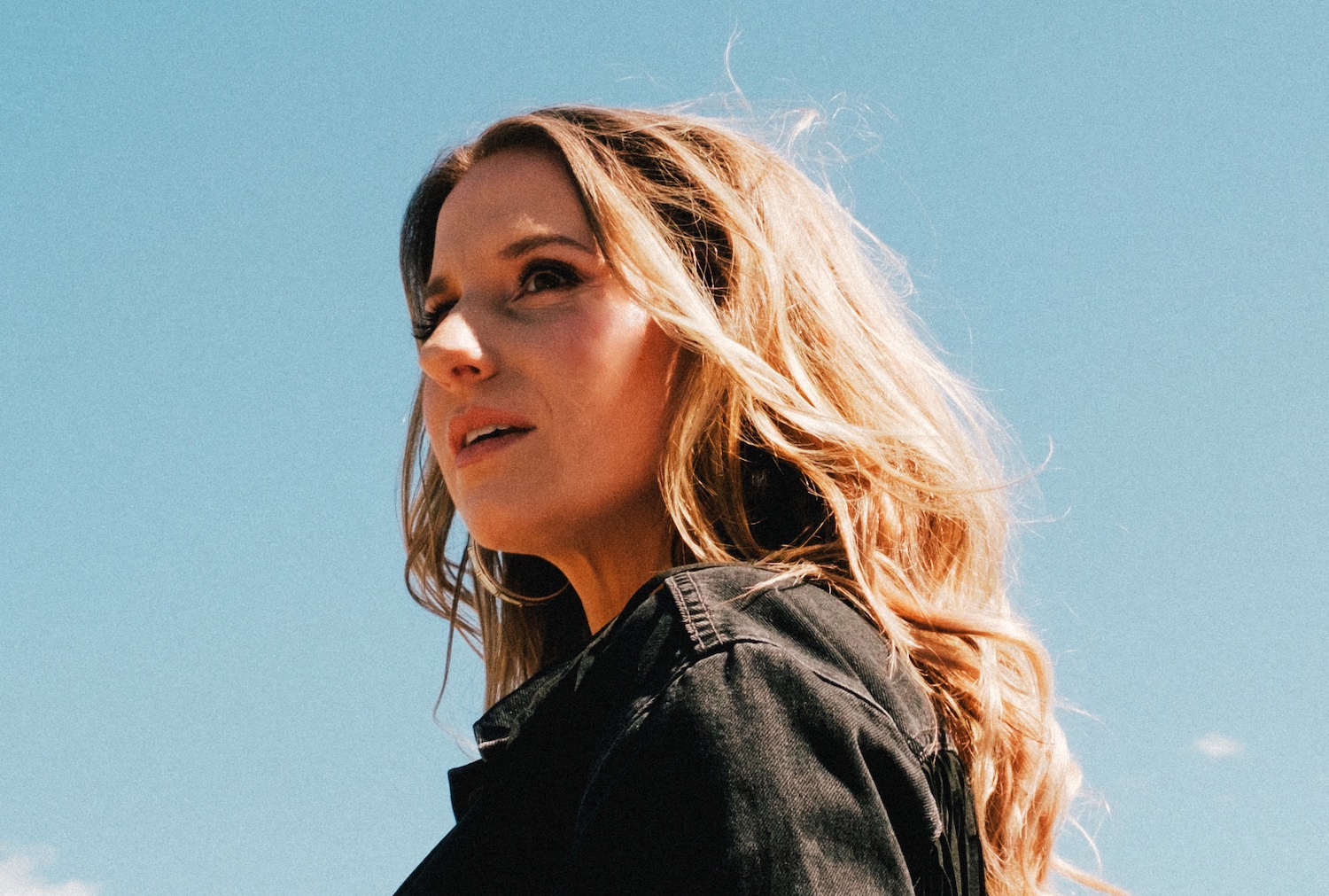 Girl Boss Caitlyn Smith Goes It Alone With “Static” - Atwood Magazine