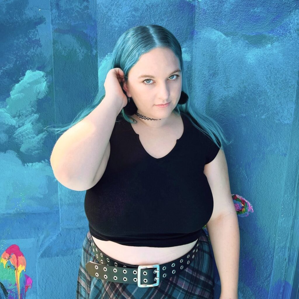Kendra Celise Holds a Fierce, Unwavering Gaze on “Don’t Look Away ...