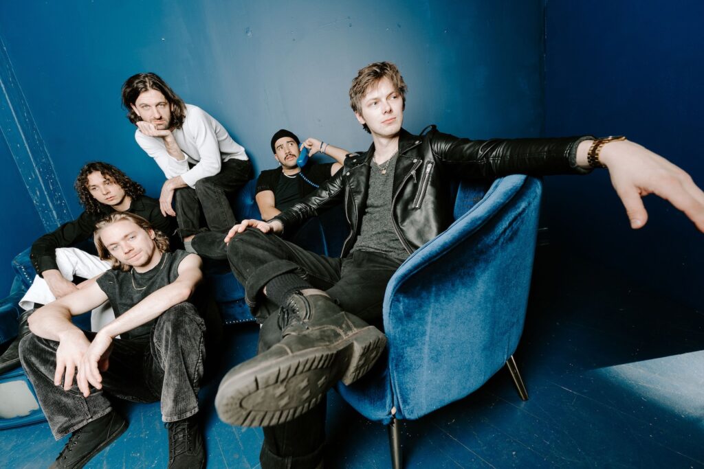 Interview: Friday Pilots Club Discuss Compromise, Criminal Careers ...