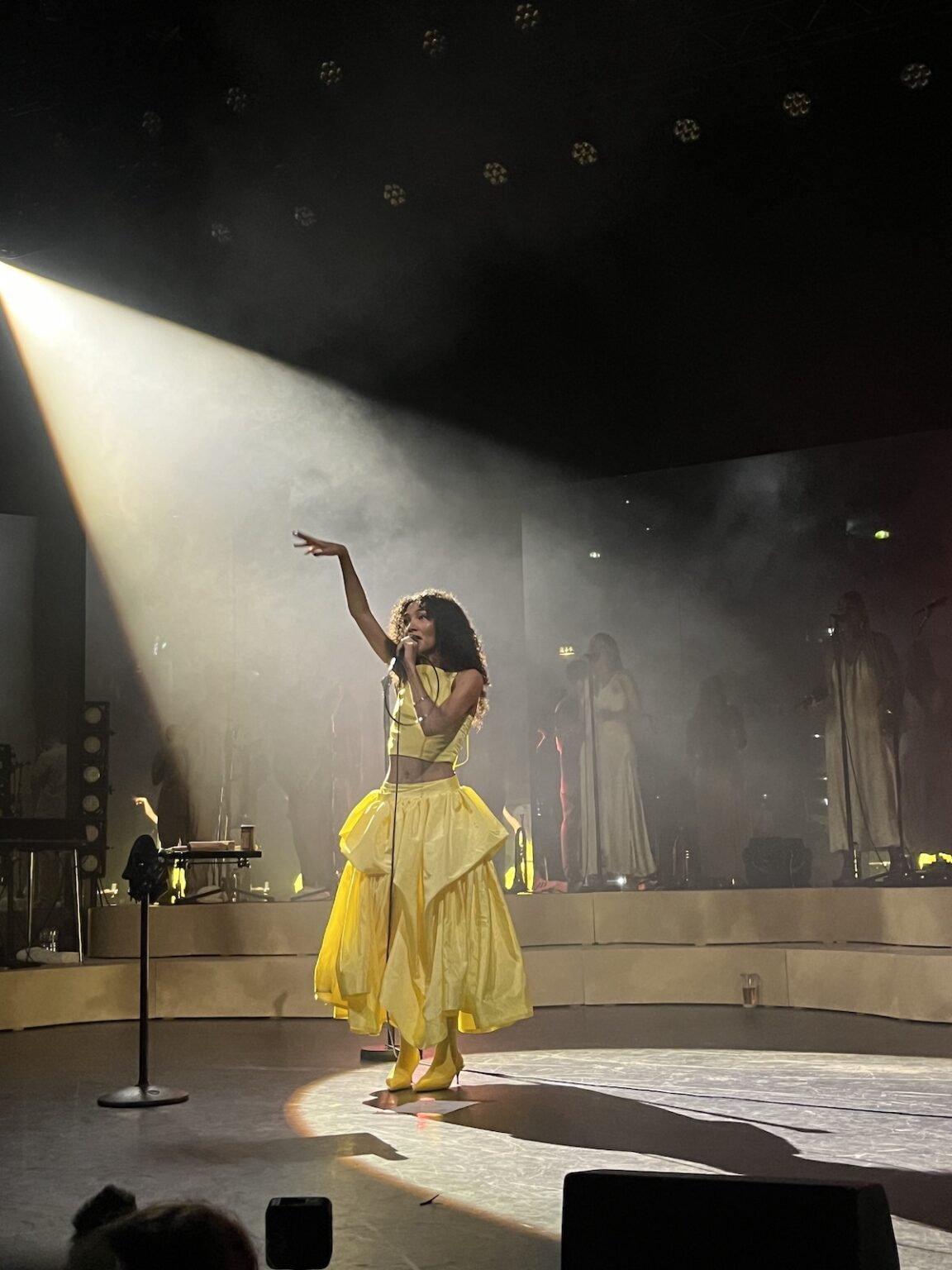 Radiant, Glowing, and Infectiously Fun: Olivia Dean Live at the Eventim ...