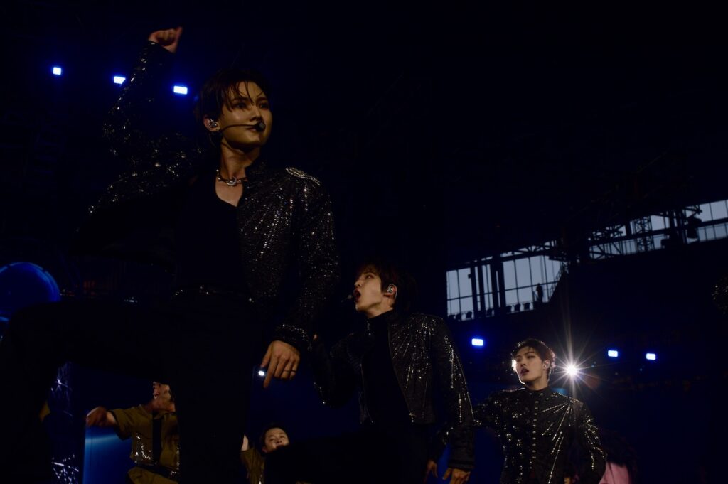Live: K-Pop Superstars ATEEZ Light Up Arlington's Globe Life Field ...