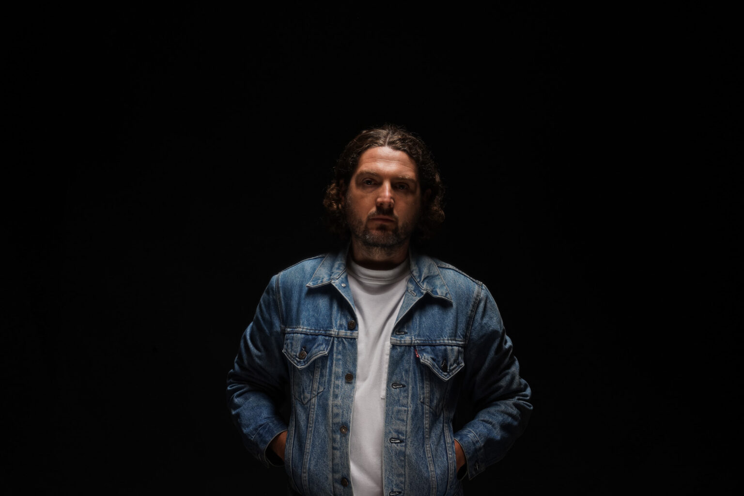 Interview: Sheffield's Joe Carnall Jnr Dials Up the Arctic Monkeys for ...