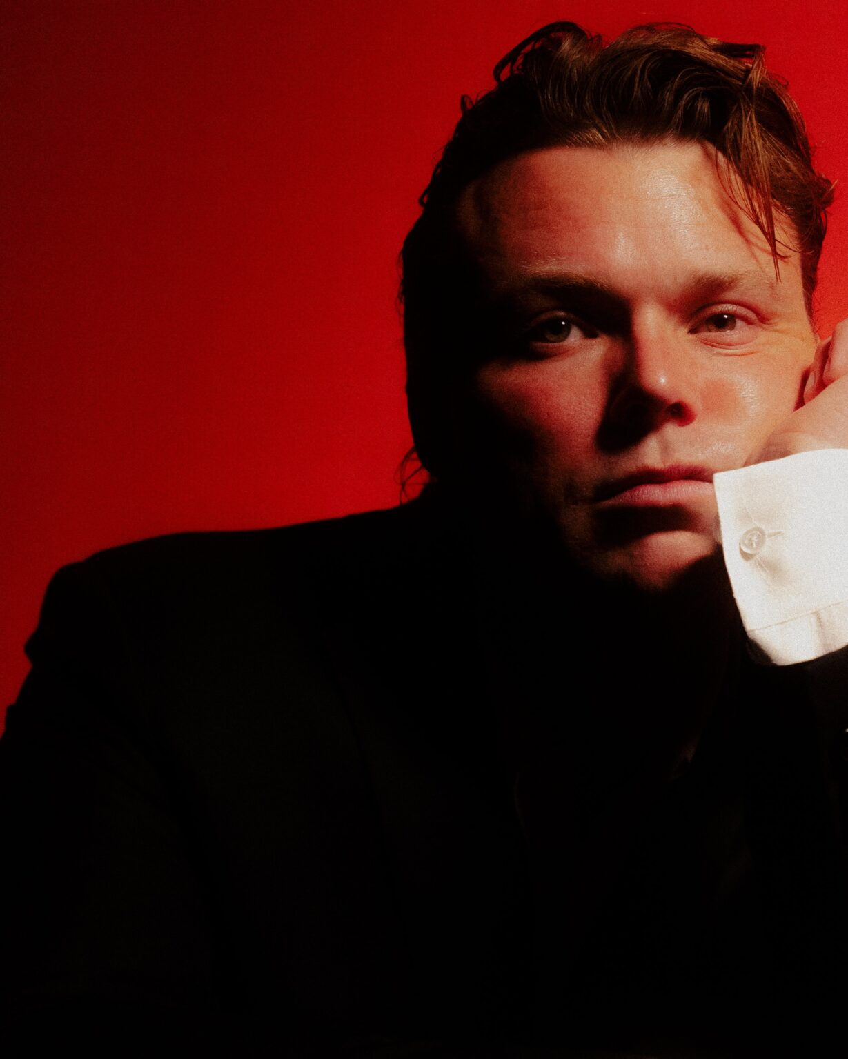 Interview: Ashton Irwin of 5 Seconds of Summer Traverses Passion ...