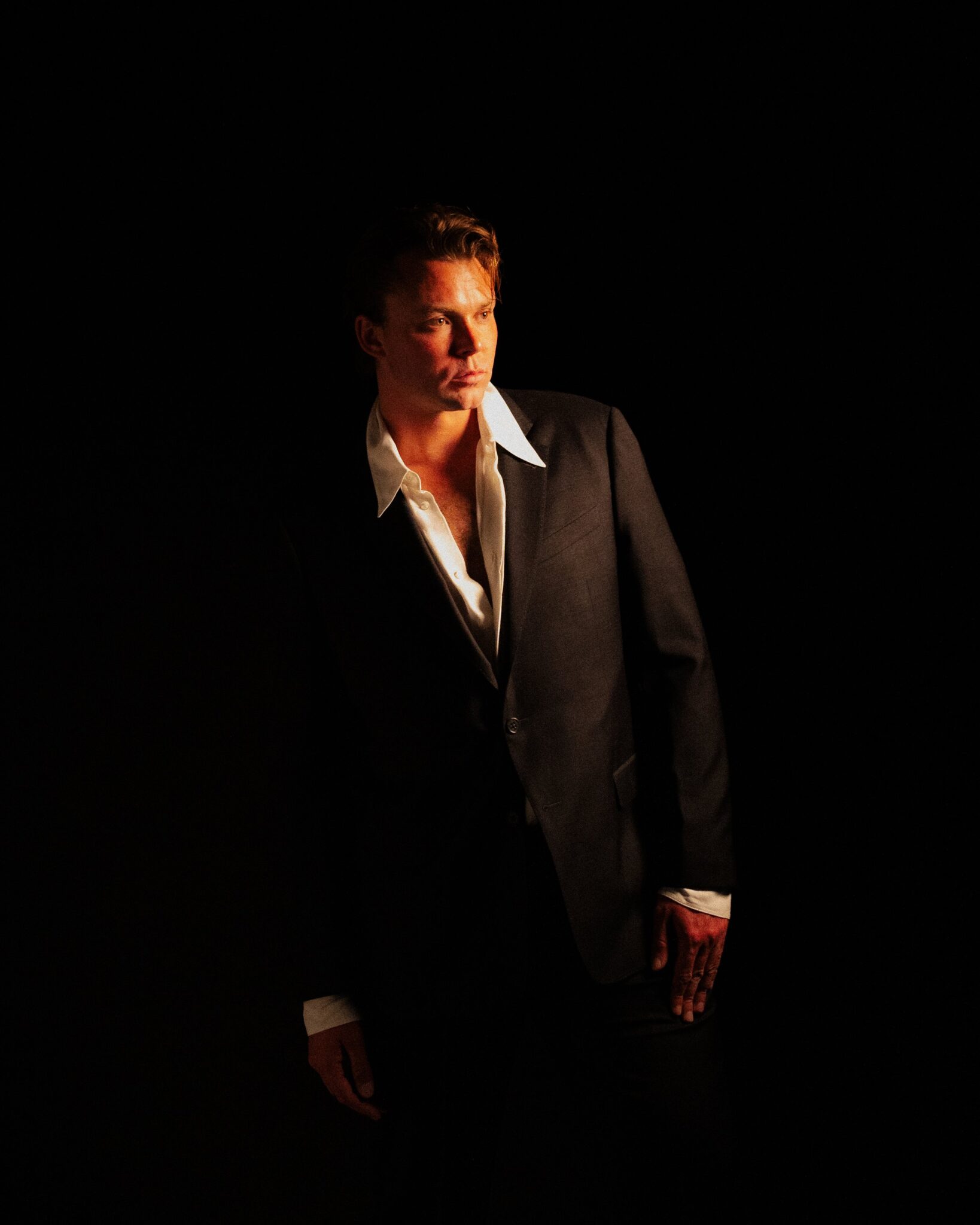 Interview: Ashton Irwin of 5 Seconds of Summer Traverses Passion, Philosophy, & Artistic ...