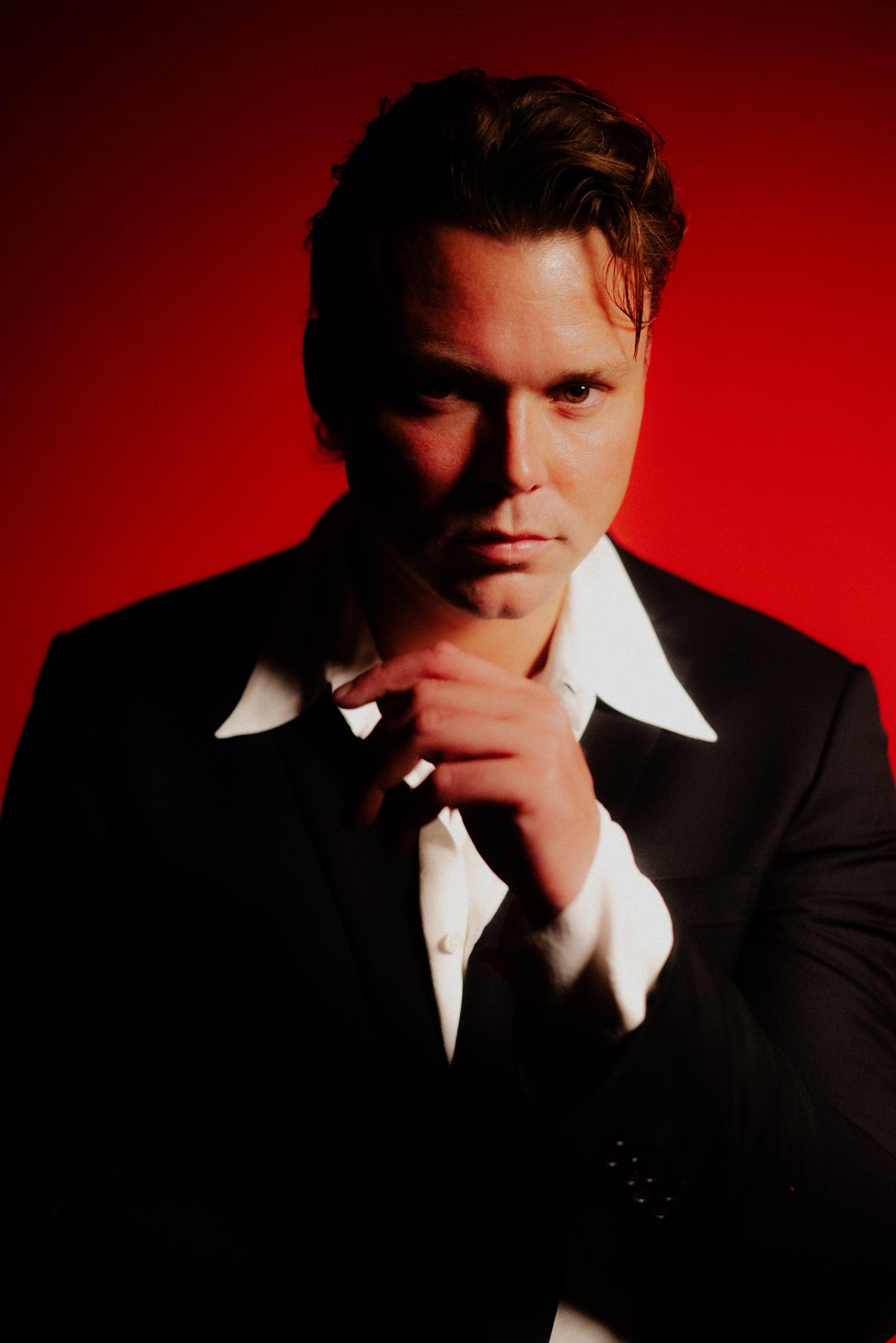 Interview: Ashton Irwin of 5 Seconds of Summer Traverses Passion, Philosophy, & Artistic ...