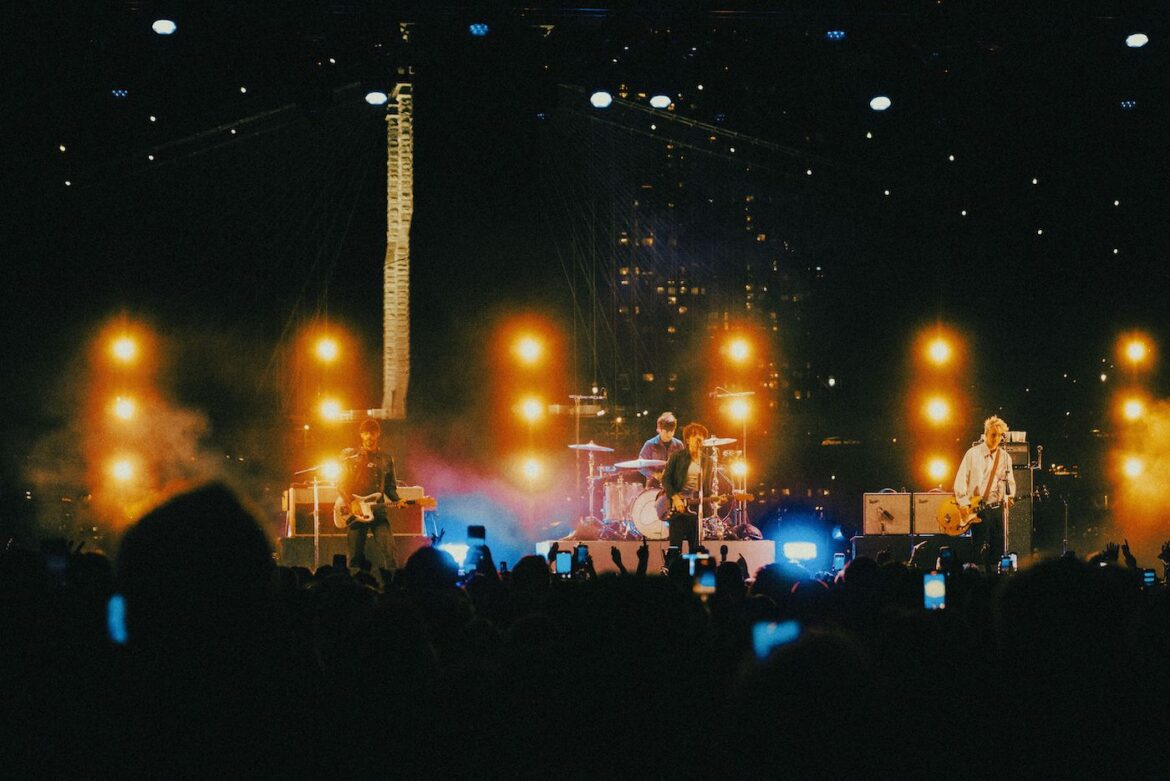 Live Review: Inhaler Celebrate the Old and Usher in the New at NYC's ...