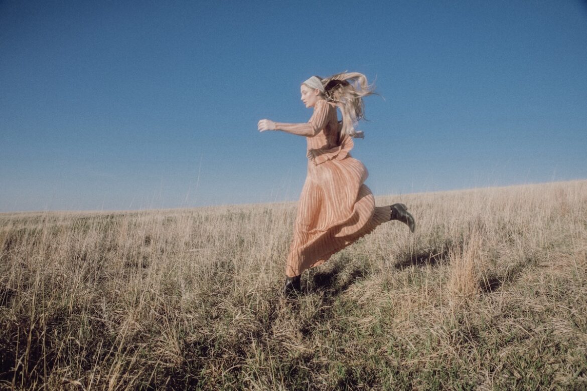 Interview: Cornelia Murr on ‘Run to the Center,’ Her Artistic Evolution ...