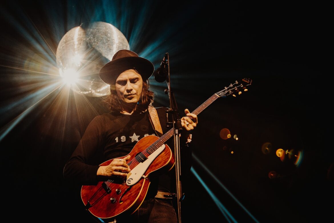 Live: James Bay Electrifies a Sold Out Crowd at London's OVO Arena ...