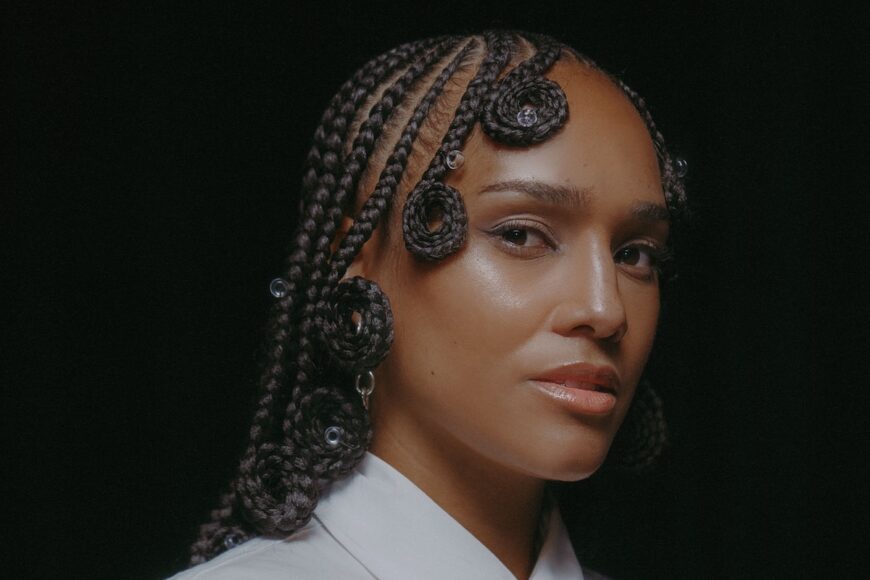 Zach Bryan Bares It All in Emotional Single, “Pink Skies” - Atwood Magazine