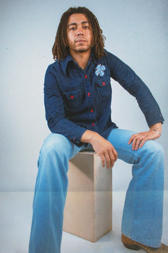 Luke Tyler Shelton's Sun-Soaked "Love on My Mind" Shines With Vintage ...