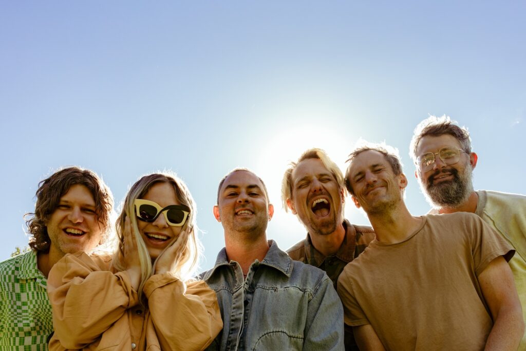 Interview: The Head and the Heart Let the Light in on ‘Aperture,’ an ...