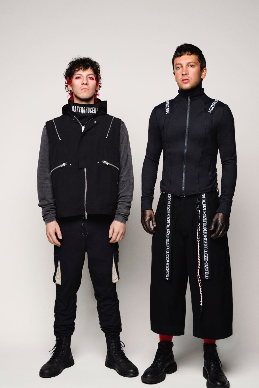 Twenty One Pilots Breach a Bold New Era with "The Contract" - Atwood ...