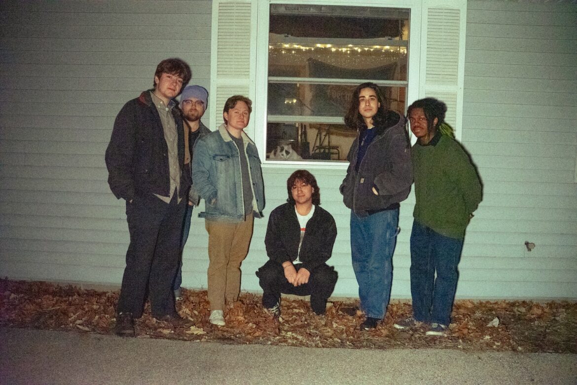 Premiere: Chicago's Wide Orbit Shine Bright on “Buddy,” a Jangly, Feel ...