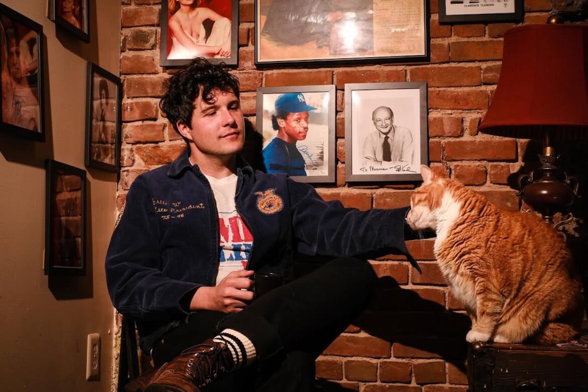 Brian Dunne Digs into the American Dream of a ‘Good Life’ in “Clams ...