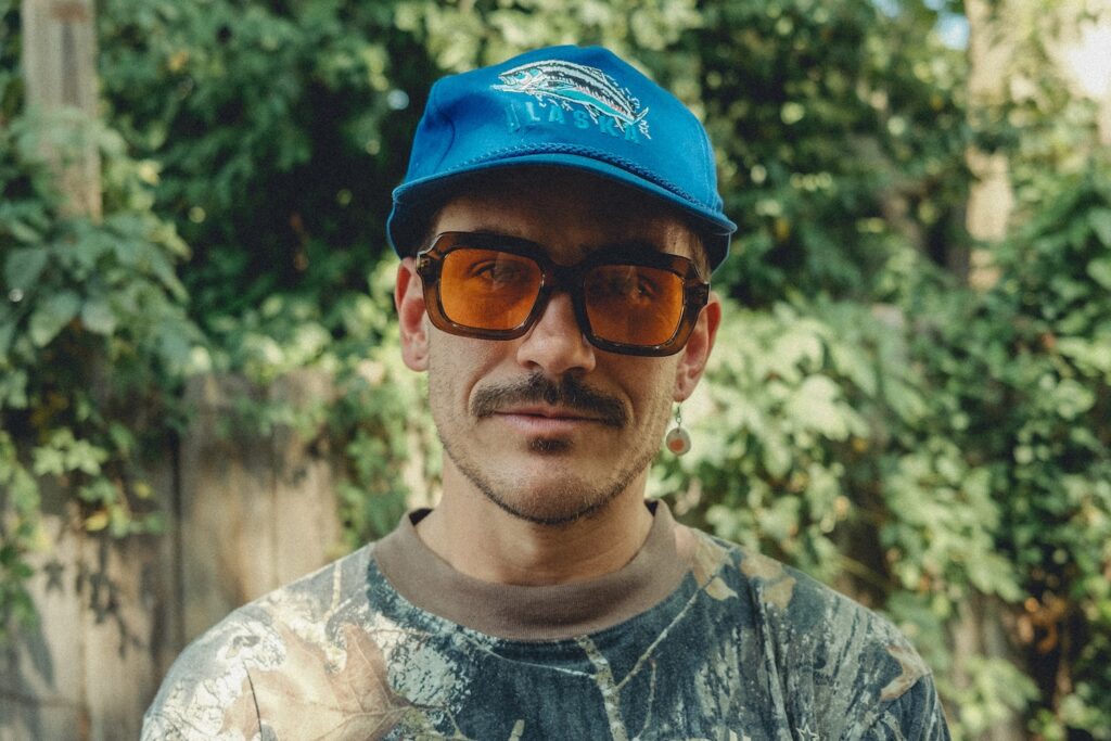 Feature: Medium Build on Surviving the Dream, Choosing Himself, & More ...