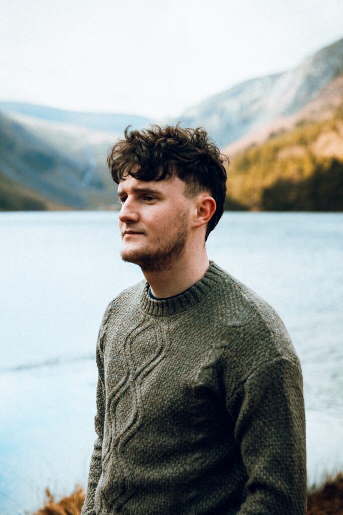 Odhran Murphy Bares His Soul on Debut EP ‘Stuck in the Middle,’ a Folk ...