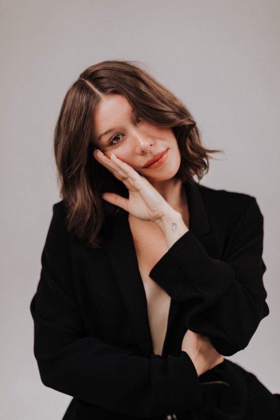 Interview: Bre Kennedy Finds Beauty in the Breakdown on Her Fourth ...