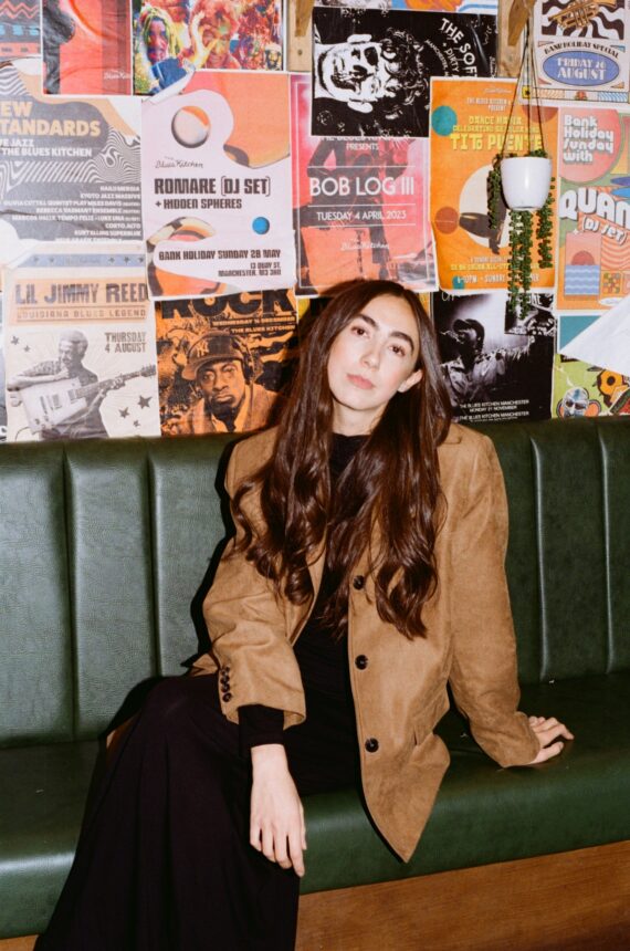 “Wake Up” & Bloom: Anna Lynch Is Writing Her Way Back to Herself ...