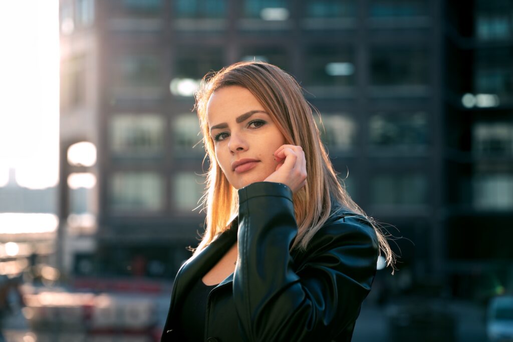 ELUNIA Opens Up About Work Pressure & Exhaustion in “Strobe Lights ...