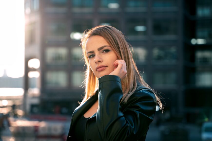 ELUNIA Opens Up About Work Pressure & Exhaustion in “Strobe Lights ...